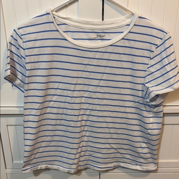 Universal Thread | Tops | Universal Thread White And Blue Boxy Short ...